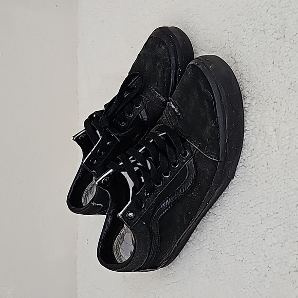 Vans | Shoes | Well Worn Vans 57698 Old Skool Classic Laceup Sneakers ...